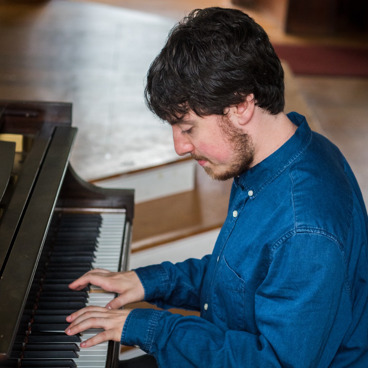 Pianist – Jonathan Fagan